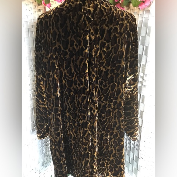 Aris.A | Jackets & Coats | Arisa Silk Velvet Animal Print Duster Kimono ...